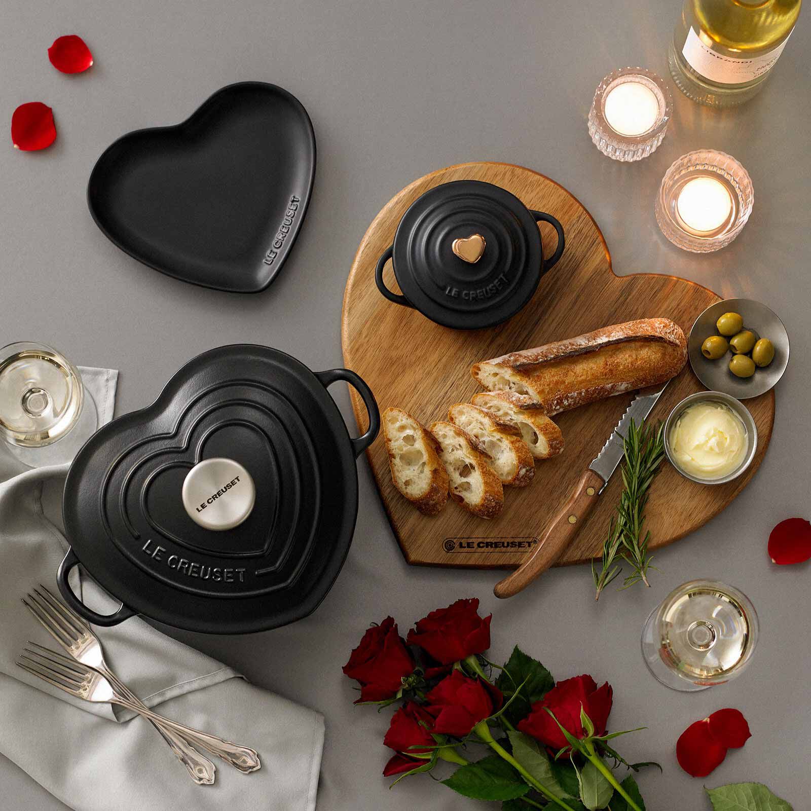 Set of 4 Heart Sphere Plate 17cm Matte Black/Cerise/Shell Pink/Meringue ...