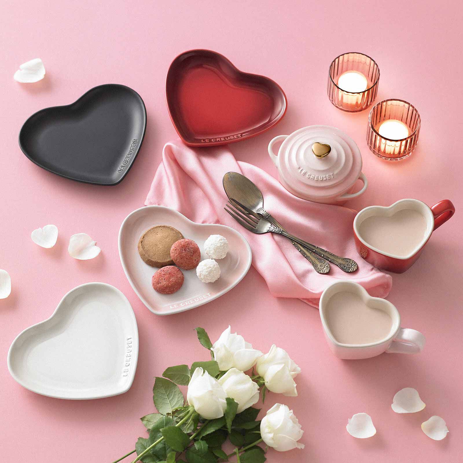 Set of 4 Heart Sphere Plate 17cm Matte Black/Cerise/Shell Pink/Meringue ...
