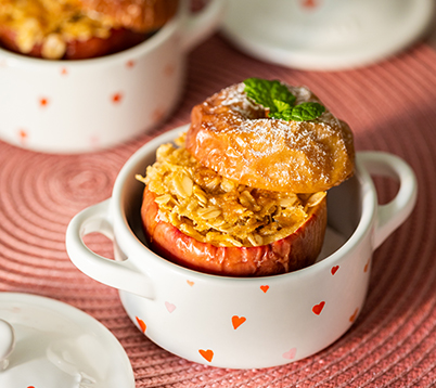 Mini Apple Crumble - Recipe | Le Creuset Hong Kong